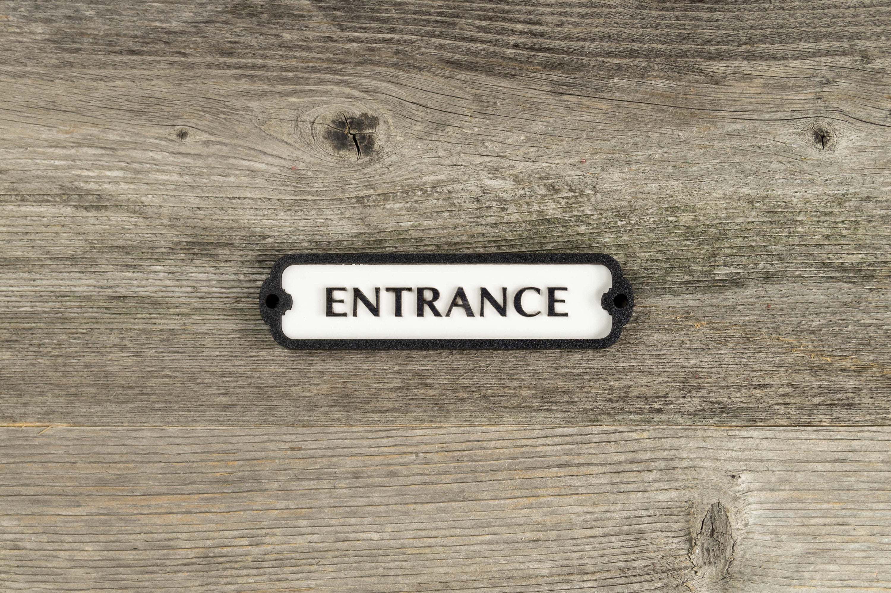 Entrance Door Sign – woodendoorsign.com by Etch.pl